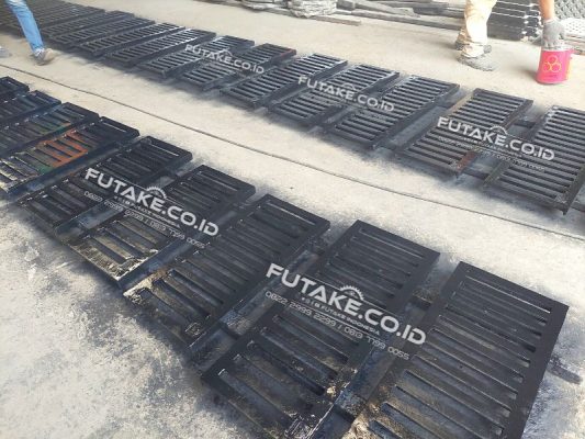 Gutter Grill Besi Tutup Saluran Air / Selokan - Pusat Spesialis ...